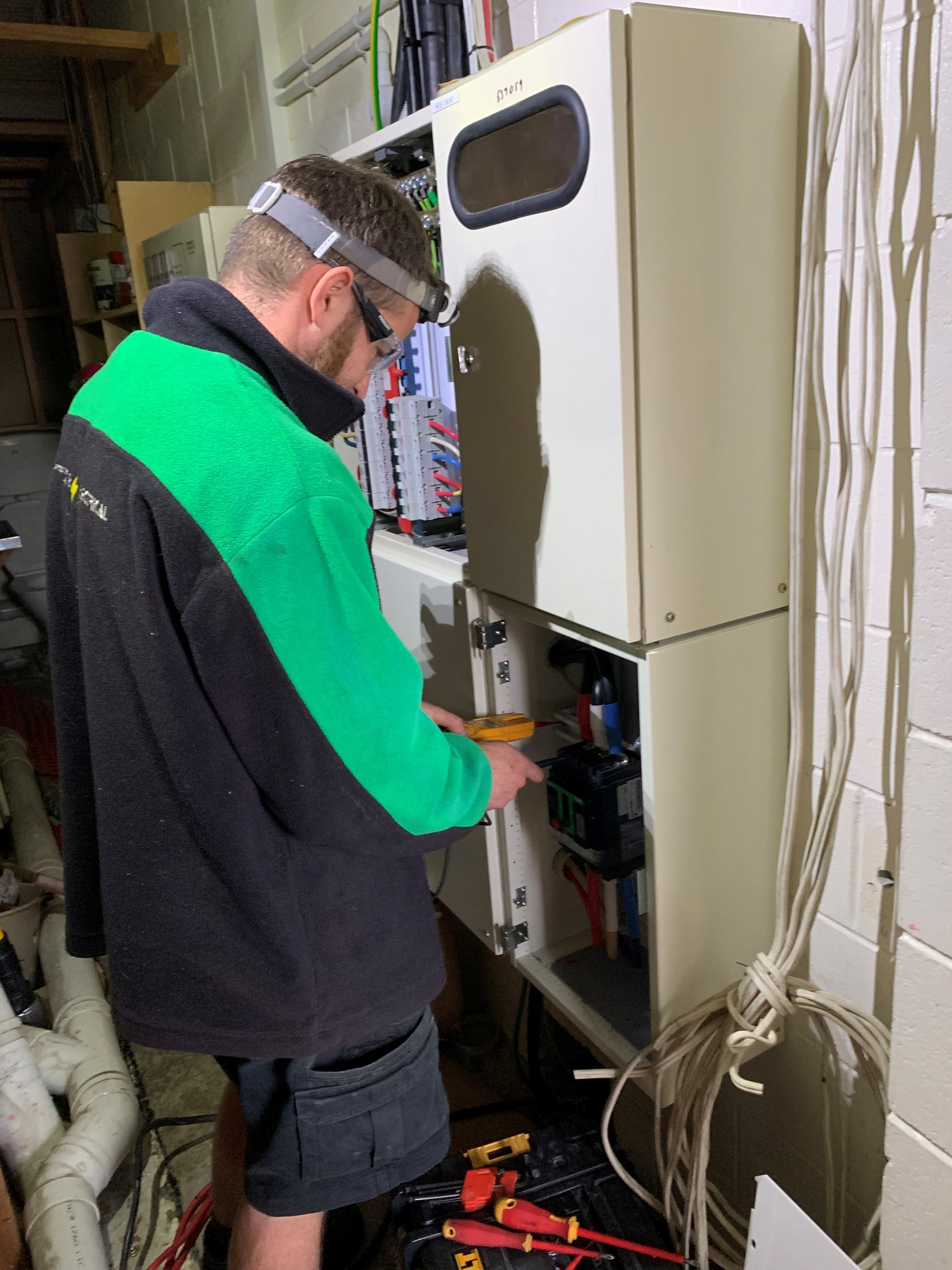 24/7 Emergency Electrical Repairs in Whangārei - Dempster & Hill